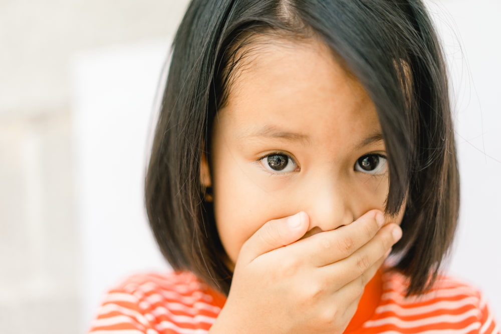 Penyebab Si Kecil Muntah di Malam Hari dan Penanganannya